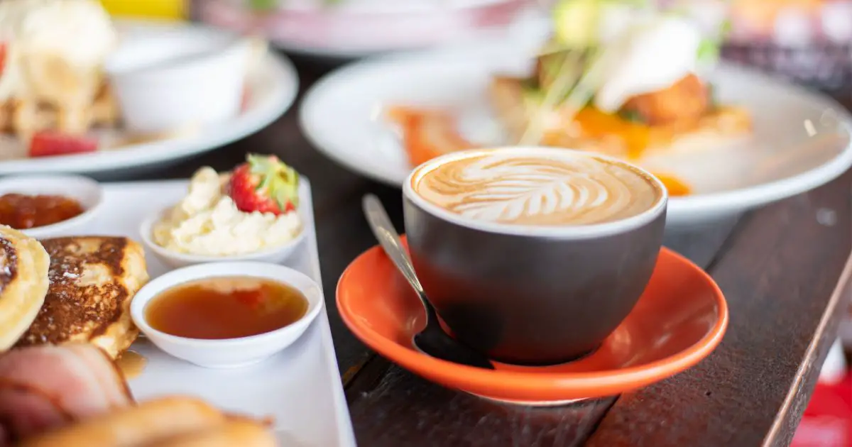 10 Best Cafes in One Utama For Work, Study, Relax & Insta!