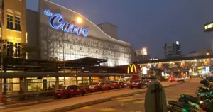 Best Food in the Curve: Top 13 the Curve Restaurants To Try!