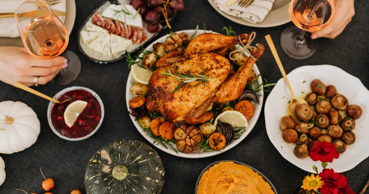 100+ Food Quotes for Foodies & Instagram Food Captions!