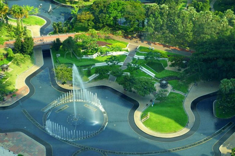 KLCC Park: Let's Take A Look Into This Beautiful Garden!