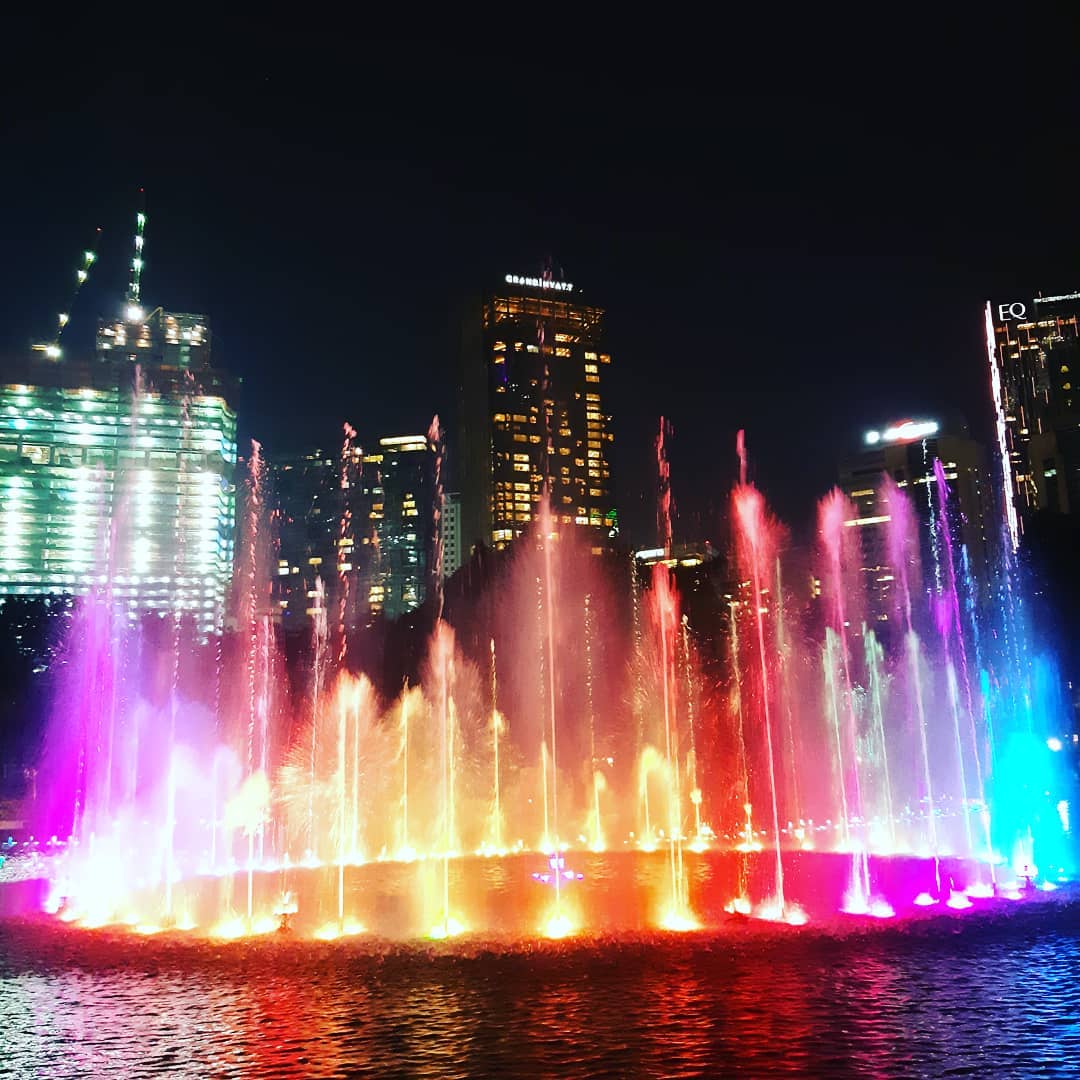 KLCC Park: Let's Take A Look Into This Beautiful Garden!