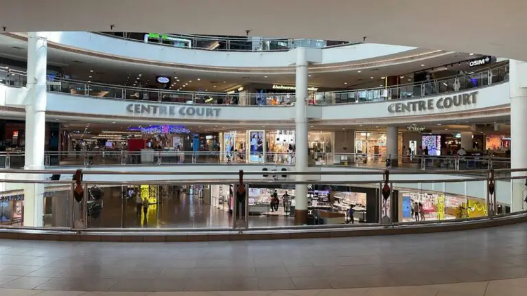 Best Food in Mid Valley & Gardens Mall: Top 33 Restaurants!