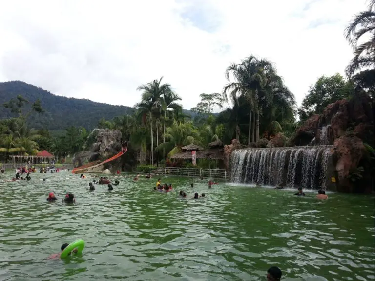 18 Best Hot Springs in Malaysia: Malaysian Onsen & Resorts!
